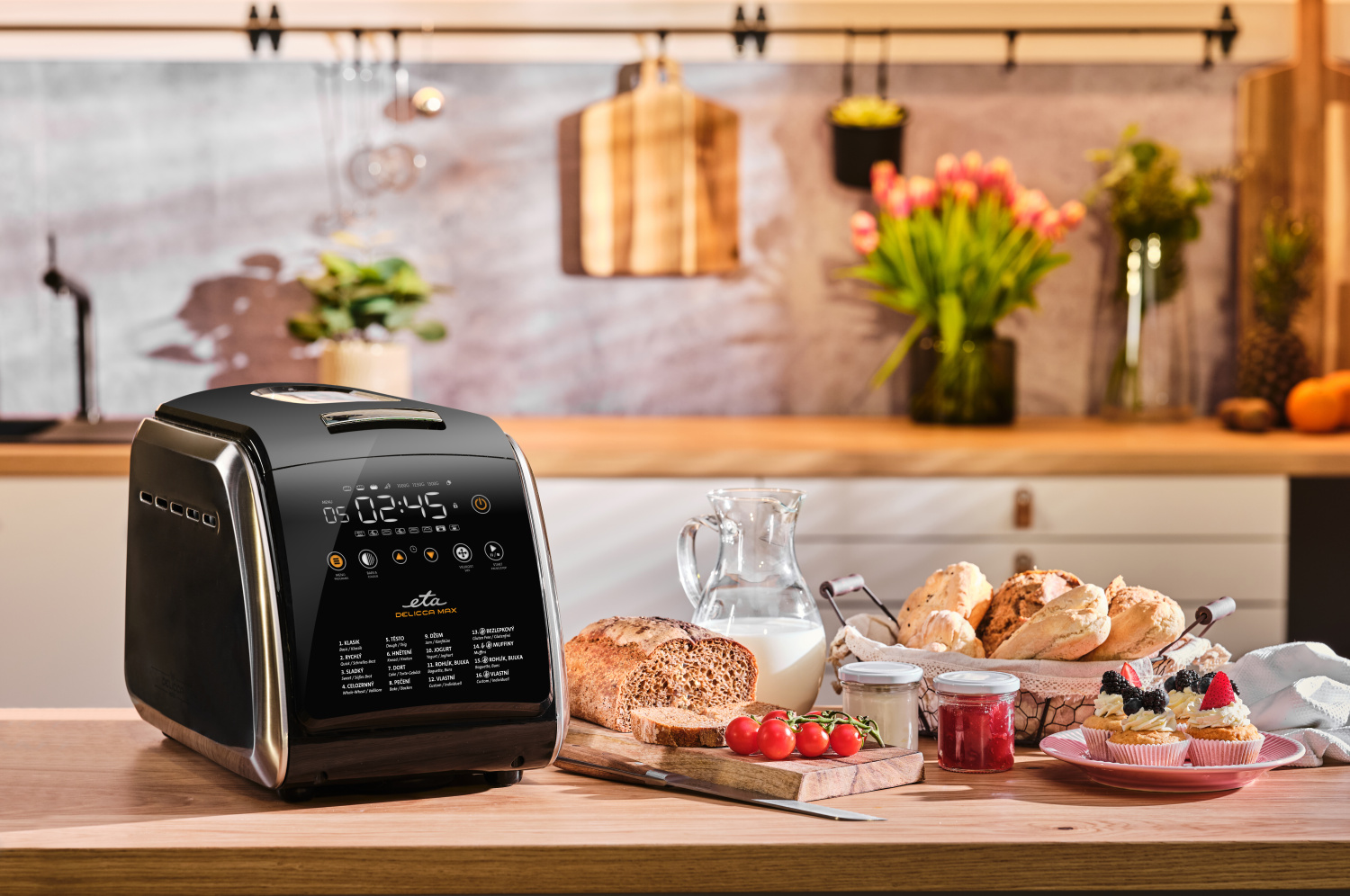 Pečení domácího pečiva nikdy nebylo jednodušší aneb co všechno dokáže domácí pekárna | ETA Blog ...